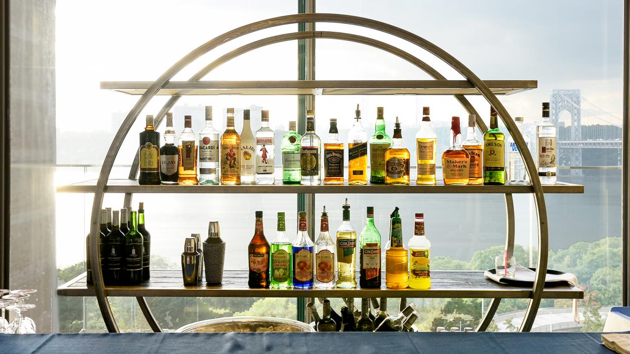 Bar Service | The Faculty Club